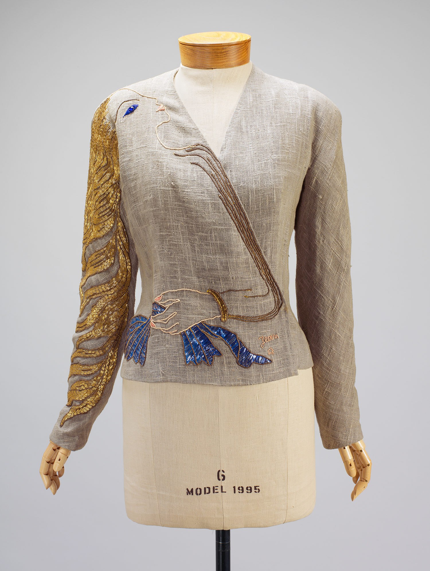 Those surreal designs by Schiaparelli - So Cultures